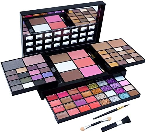 Amazon.com : All In One Makeup Gift Kit - Ultimate Color Combination ...