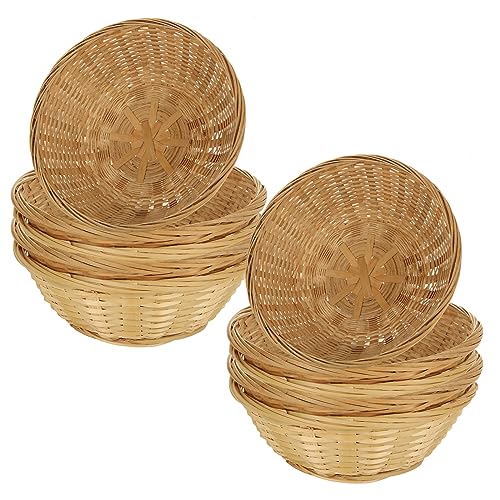 How do I use a bread basket for serving bread rolls?