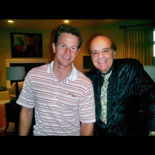 Amazon.com: In Confidence with...Mark Wahlberg: An entertaining private ...