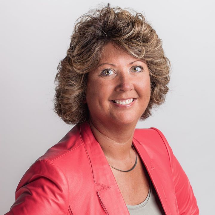 Denise Thompson's Instagram, Twitter & Facebook on IDCrawl