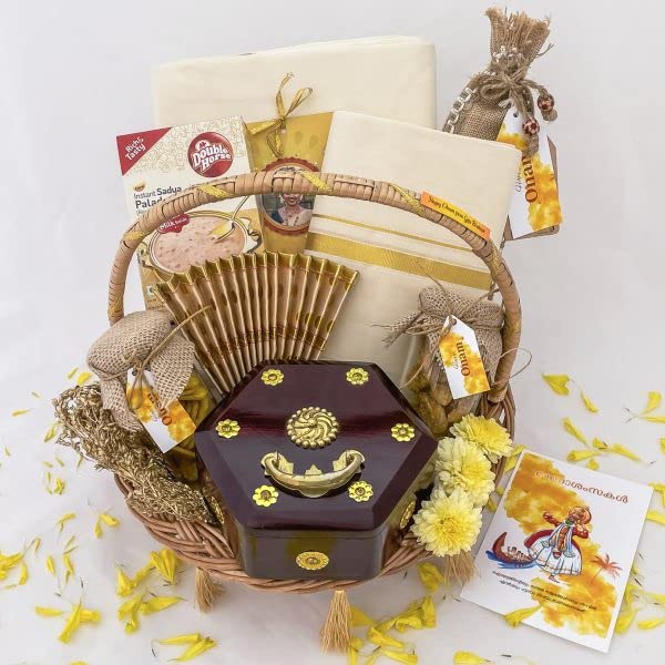 Angroos Customized Onam hamper for family Includes Saree, Mundu and jewellery box : Amazon.in ...