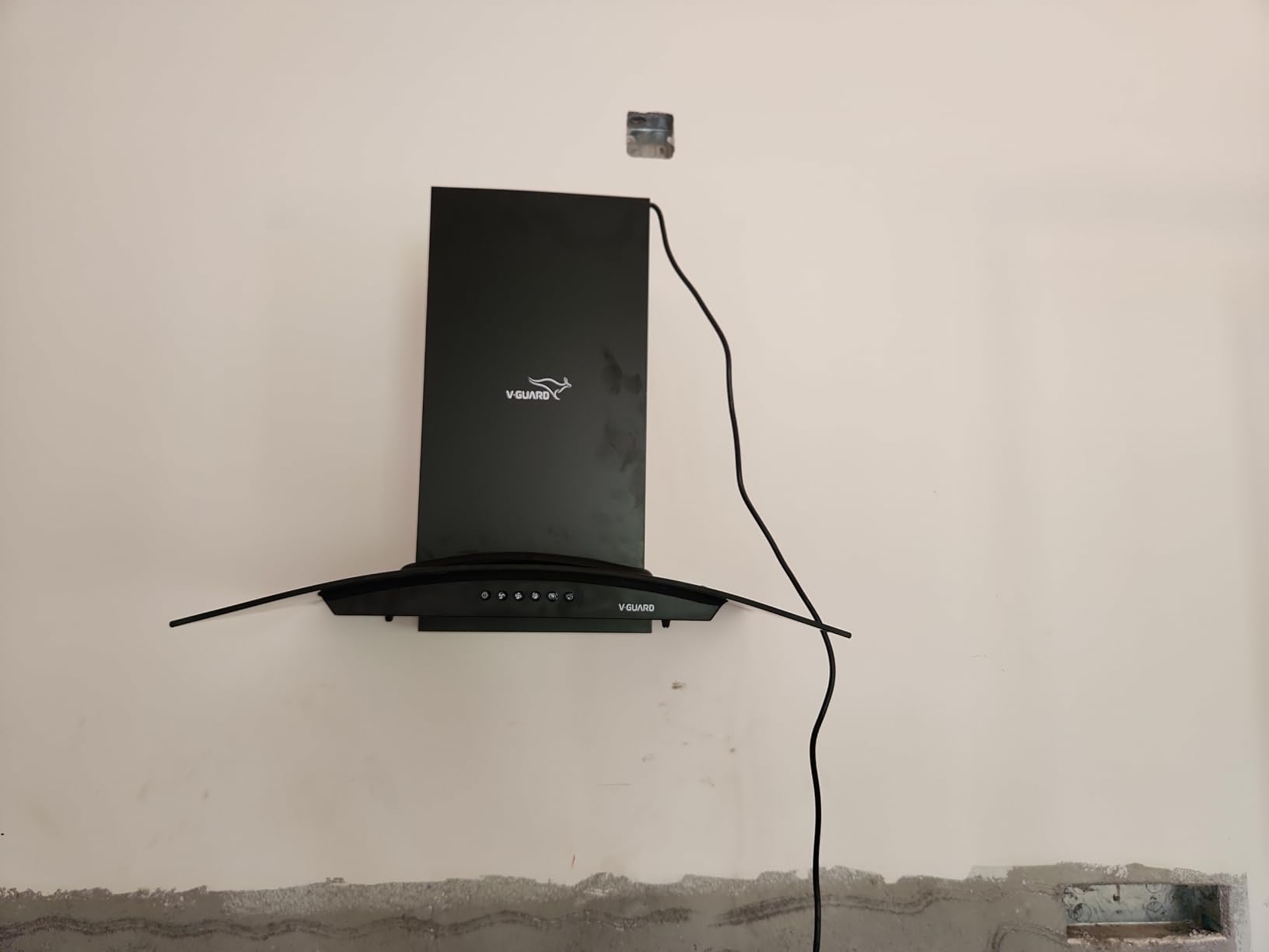 V-Guard C10 60cm Kitchen Chimney with 1000 m³/h Suction | Filterless ...