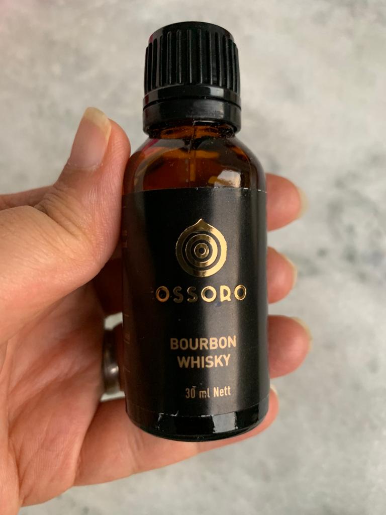 Ossoro Bourbon Whisky, 30 ml/ Glass Bottle : Amazon.in: Grocery ...