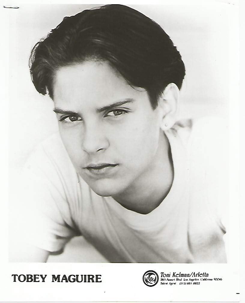 Young Tobey Maguire - 8 x 10 inch Head Shot Photo at Amazon's ...