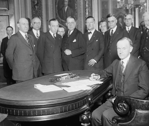 1924 photo Coolidge signs bills at Capitol, 6/7/24 Vintage Black ...