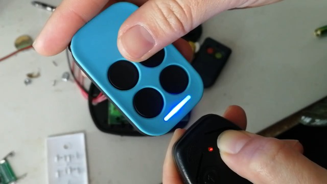 Watch IDOL copy Rossi remote on Amazon Live