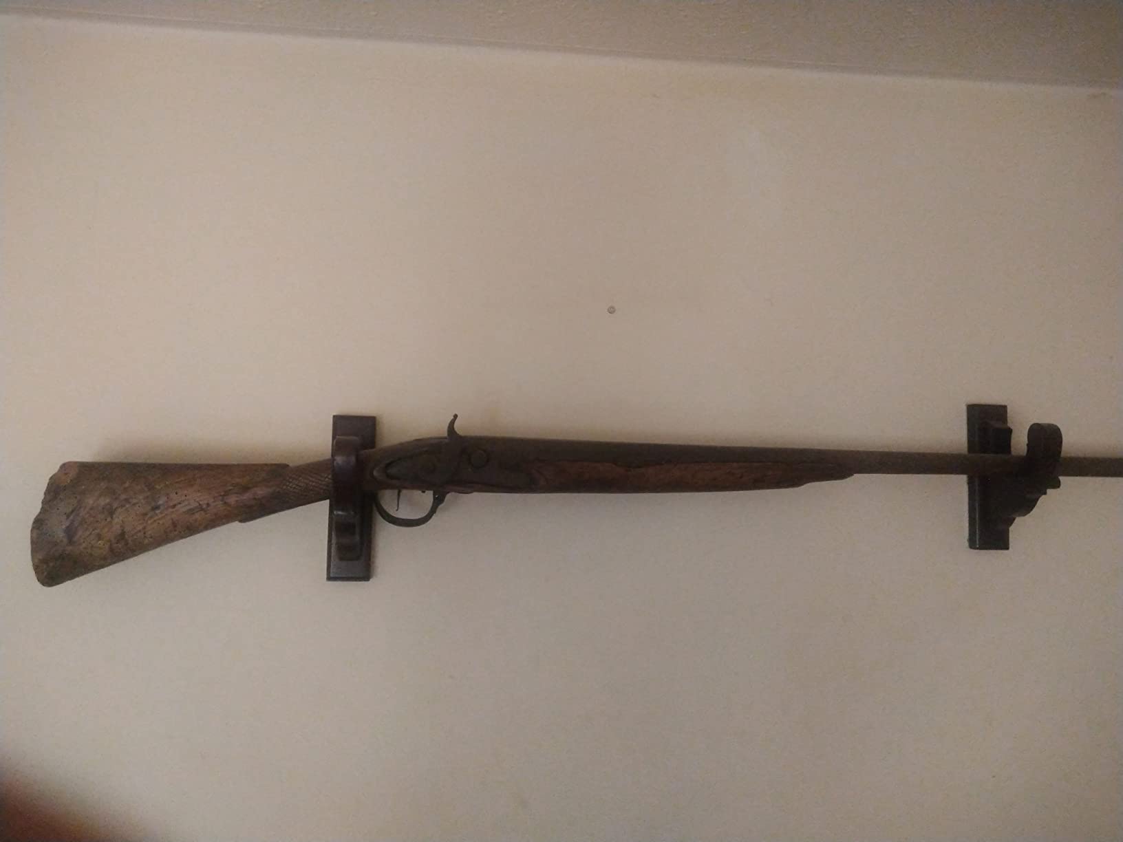 Teslyar Gun Rack Wall Mount Hold Up Displays Horizontal Gun Rack and ...