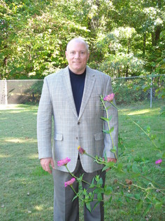 Amazon.com: Lewis Bowling: books, biography, latest update