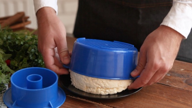 Watch Edam Cheese Mold 1.2 Liters Camembert Cheese Mold Blue on Amazon Live