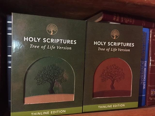 Holy Scriptures: Tree of Life Version 2013 Edition: Messianic Jewish ...
