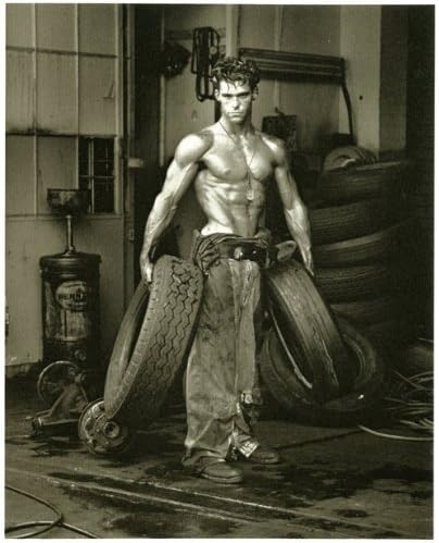 Fred with tires photograph by Herb Ritts Grußkarte : Amazon.de ...