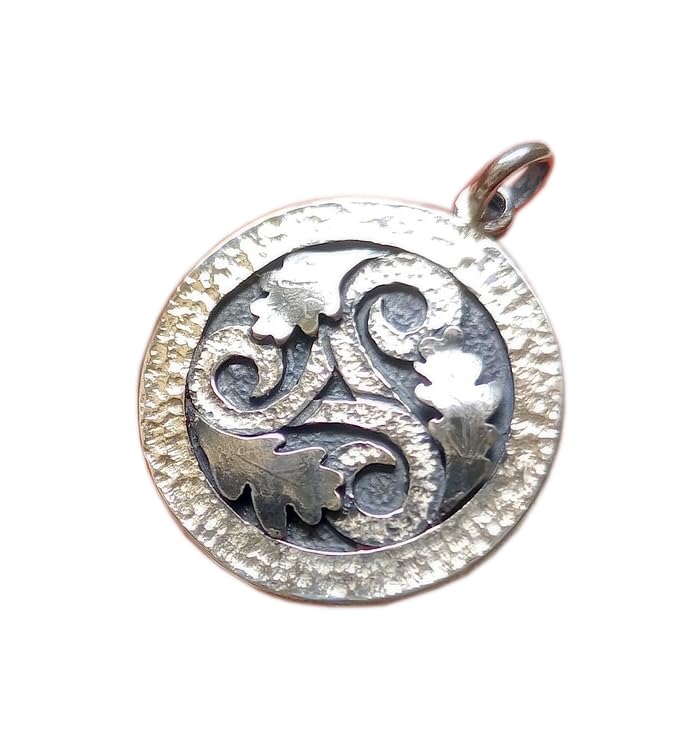 Amazon.com: Triskelion with Oak Tree Leaves Runic Pendant, Runes and ...