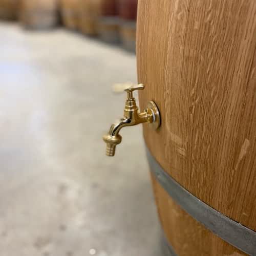 Fass-Schmiede Regentonne Regenfass Weinfass Holzfass Tonne (225 Liter mit Hahn, geölt) : Amazon ...