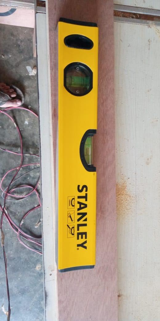 STANLEY STHT43118-812 Classic Box Level with Block Magnified Center ...