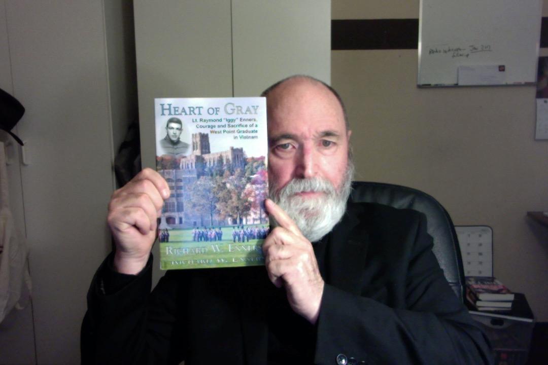 Amazon.com: Heart of Gray Lt. Raymond "Iggy" Enners, Courage and ...