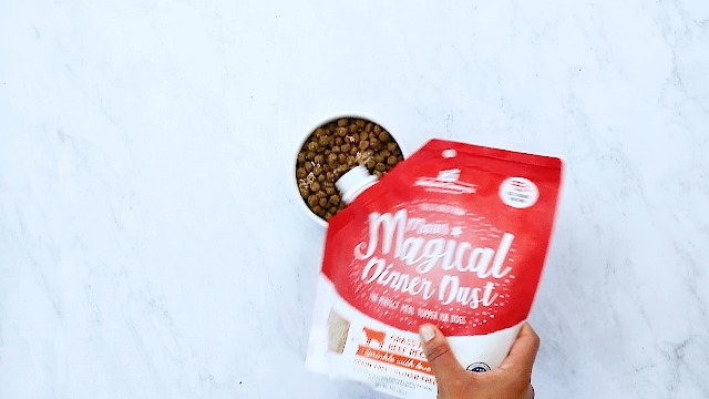 Watch Stella & Chewy's Freeze-Dried Raw Dinner Dust Tutorial - Dog on ...