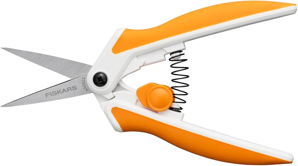 Amazon.com: Fiskars 5" Easy Action Micro Tip Scissors : Arts, Crafts ...