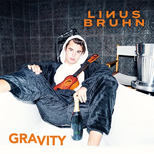Spiele Gravity von Linus Bruhn auf Amazon Music ab