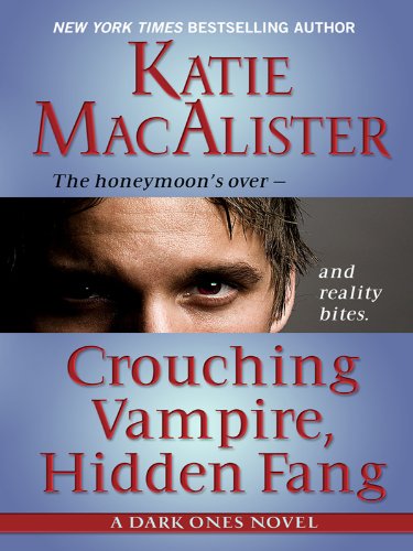 Amazon.com: Crouching Vampire, Hidden Fang (Thorndike Press Large Print ...