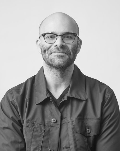 Amazon.com: Mike Isaac: books, biography, latest update