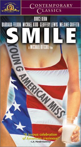 Smile [USA] [VHS]: Amazon.es: CD y vinilos