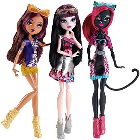Amazon.com: Monster High Boo York Out of Tombers Dolls 3 Pack Catty ...