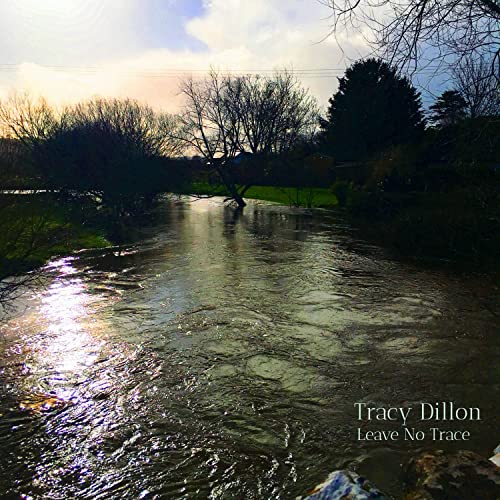 Leave No Trace de Tracy Dillon no Amazon Music Unlimited