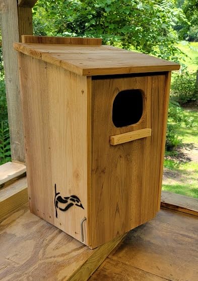Amazon.com: Cedar Wood Duck Nesting Box Duck House : Patio, Lawn & Garden