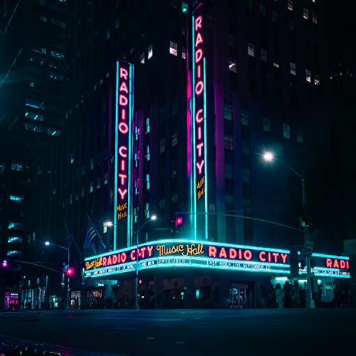 Spiele Neon Nighttime Chillout von Chill Hip-Hop Beats, LofiCentral ...