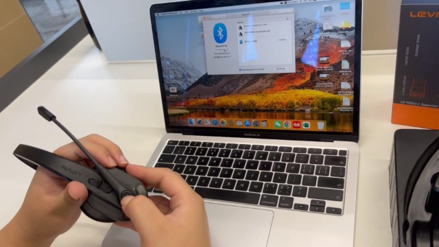 Watch How to pair bluetooth headset to a computer via bluetooth? on ...