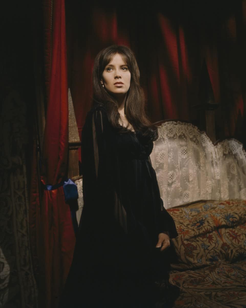 worldphotographs Carmilla TV (1967) Jane Merrow 10x8 Photo : Amazon.co ...
