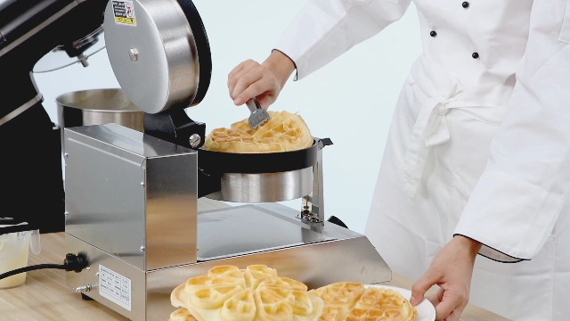 Watch Commercial Waffle Maker on Amazon Live