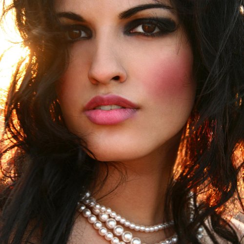 Amazon.com: King Of Loneliness - Single : Schara Taylor: Digital Music