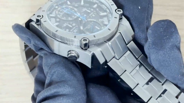 Watch Unboxing The Bulova Precisionist - 98B229 on Amazon Live