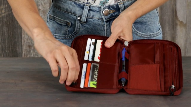 Watch Osprey Arcane Zip Wallet on Amazon Live