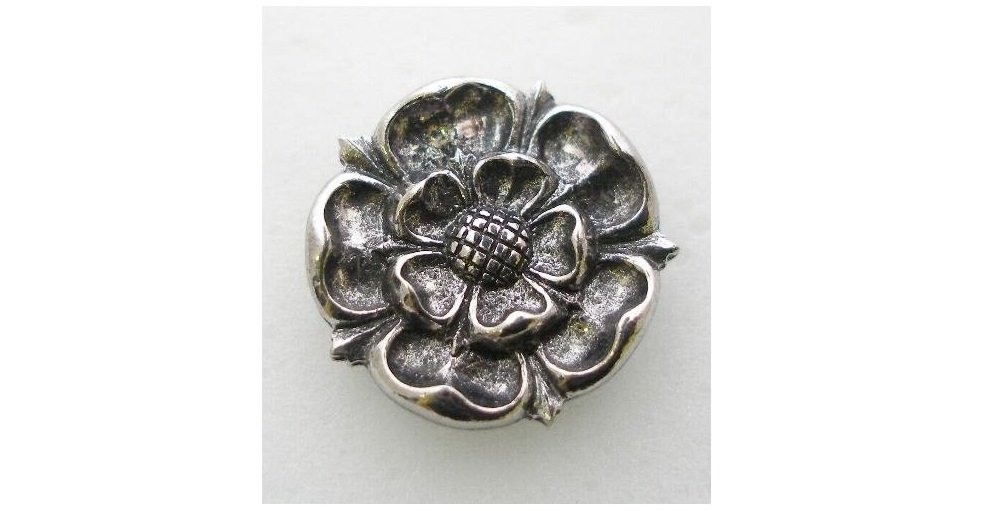Tudor Rose Pin Badge in Fine English Pewter, Handmade : Amazon.co.uk ...