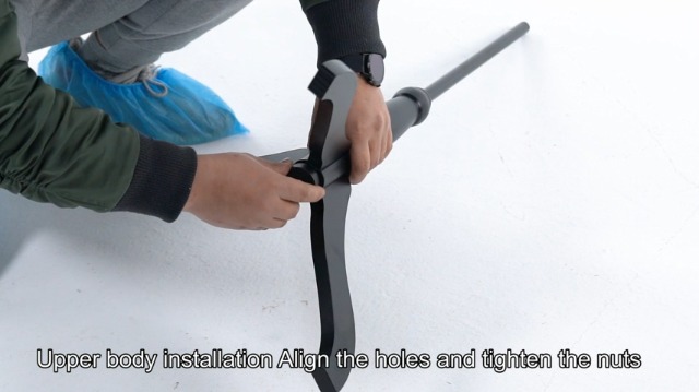 Watch mannequin assemble instruction on Amazon Live