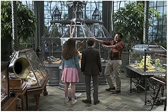 A Series of Unfortunate Events Aasif Mandvi as Uncle Monty showing Kids ...