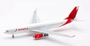 Amazon.com: Scale Airplane Model 1:200 for Avianca StarAlliance Airbus ...