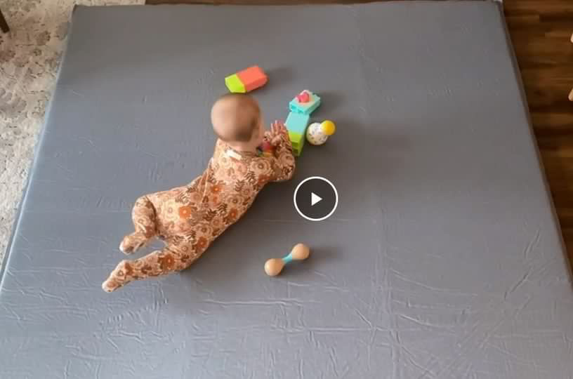 Watch How To Set Up This Self-Inflating Baby Play Mat on Amazon Live