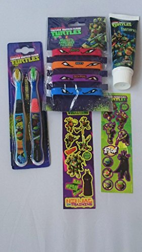 Amazon.com: TEENAGE MUTANT NINJA TURTLES BUMPER GIFT SET - 16 Pieces ...