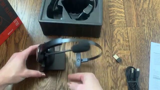 Watch LEVN Headset with AI Noise Cancelling Video Review on Amazon Live