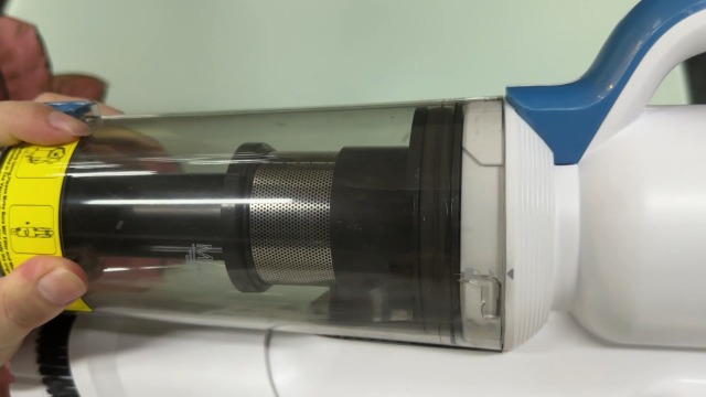 Watch How to install the dust cup on Amazon Live