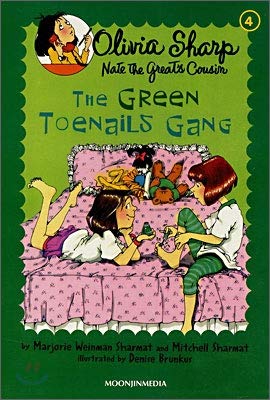Olivia Sharp #4 : The Green Toenails Gang (Book+CD) | Amazon.com.br