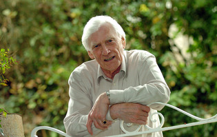 Amazon.com: E. V. Thompson: books, biography, latest update