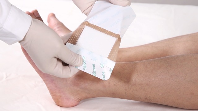 Watch NeuHeils Silicone Foam Dressing with Gentle Border on Amazon Live