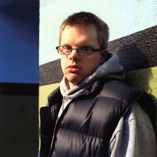 Amazon MusicでLaz DのIn My Faceを再生する