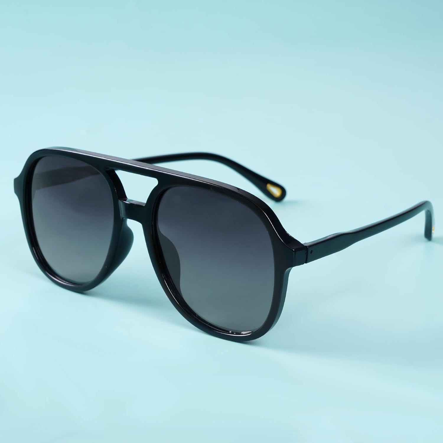 Amazon.com: Polarized Sunglasses, Classic Trendy Vintage Square ...