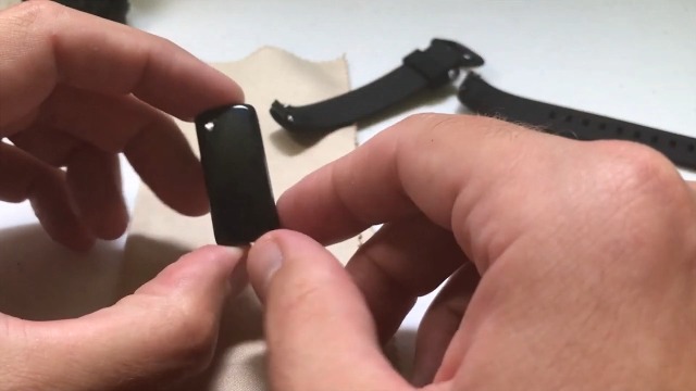 Watch Fitbit Inspire 2 - Using in Clip Mode vs. On Wrist on Amazon Live