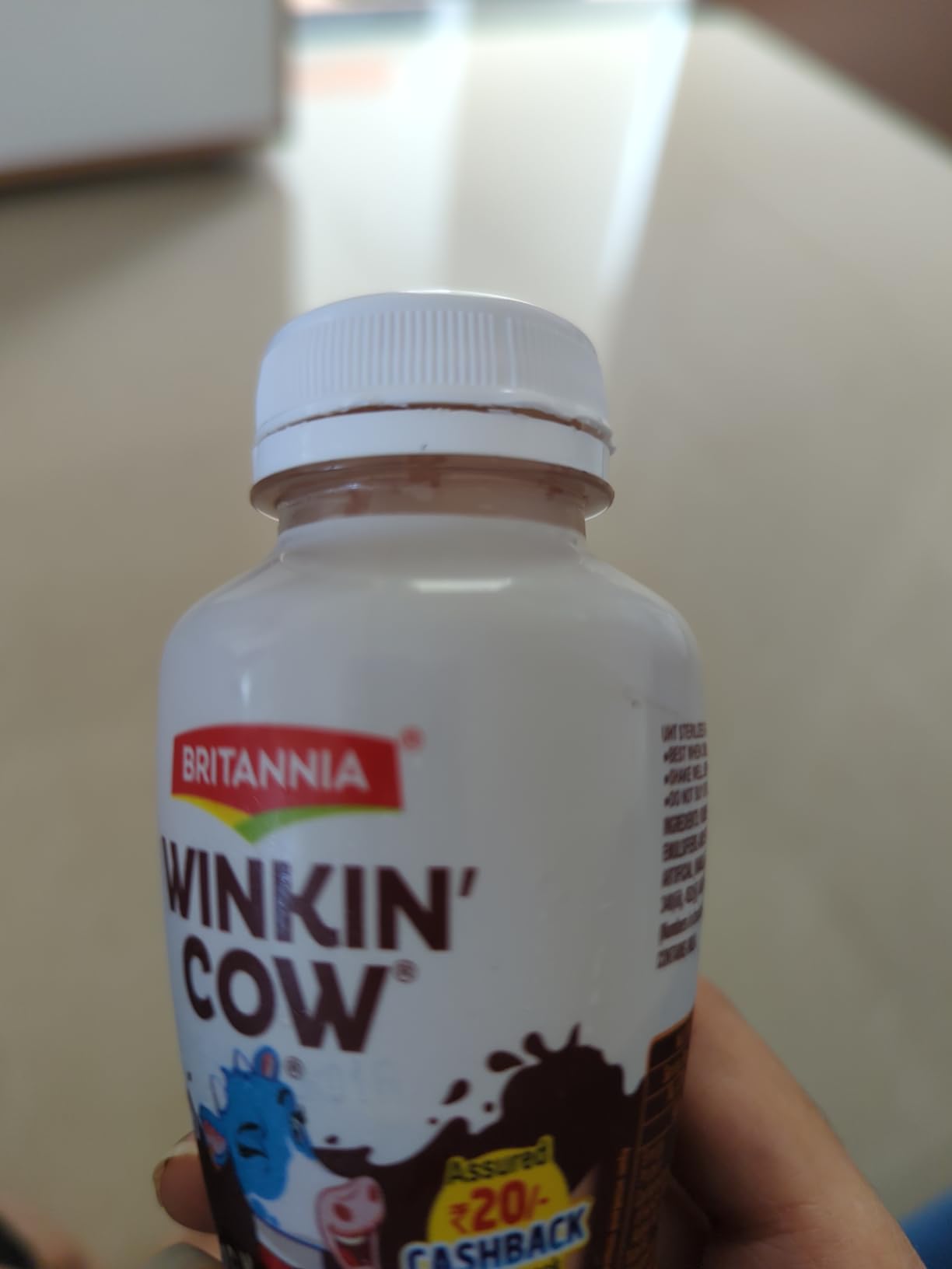 Britannia Winkin Cow Thick Milk Shake Chocolate Pet Bottle, 180 Ml ...